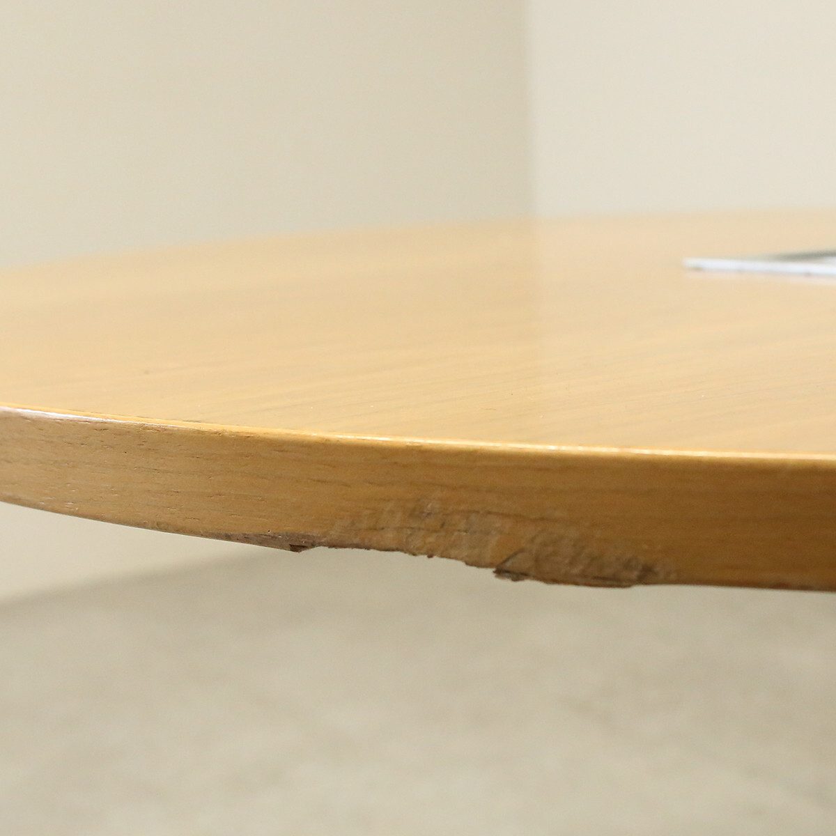 Light Oak Veneer 1100 diameter Round Meeting Table with Power/Data ...