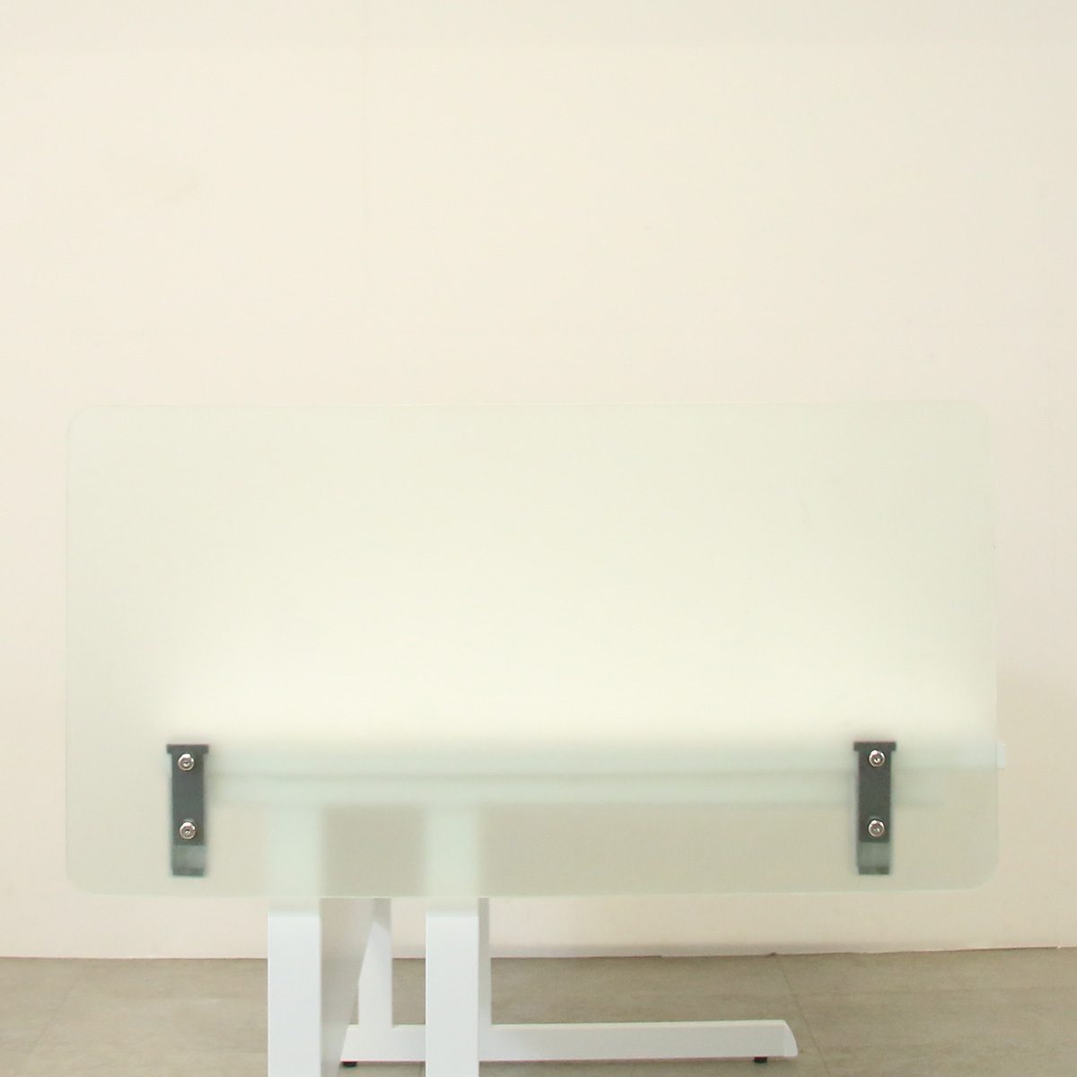 Perspex 870w Desk Mounted Screen with Clamps - LOF Office Furniture