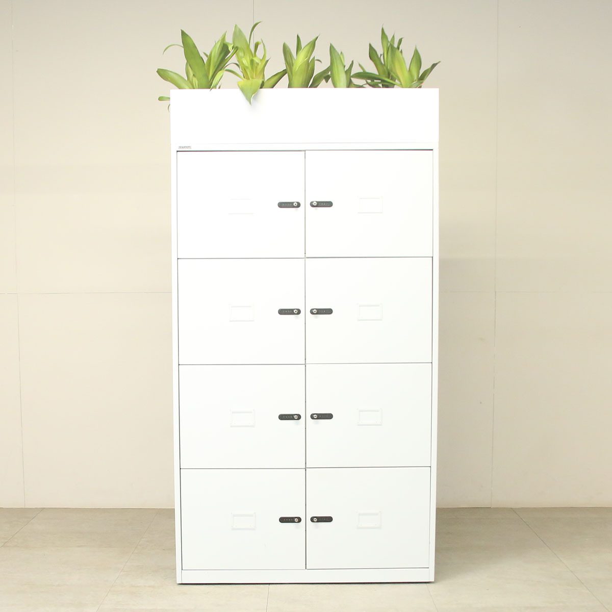 Triumph Bank of 8 White Lockers - 1000w - With Planters - LOC049 - LOF ...