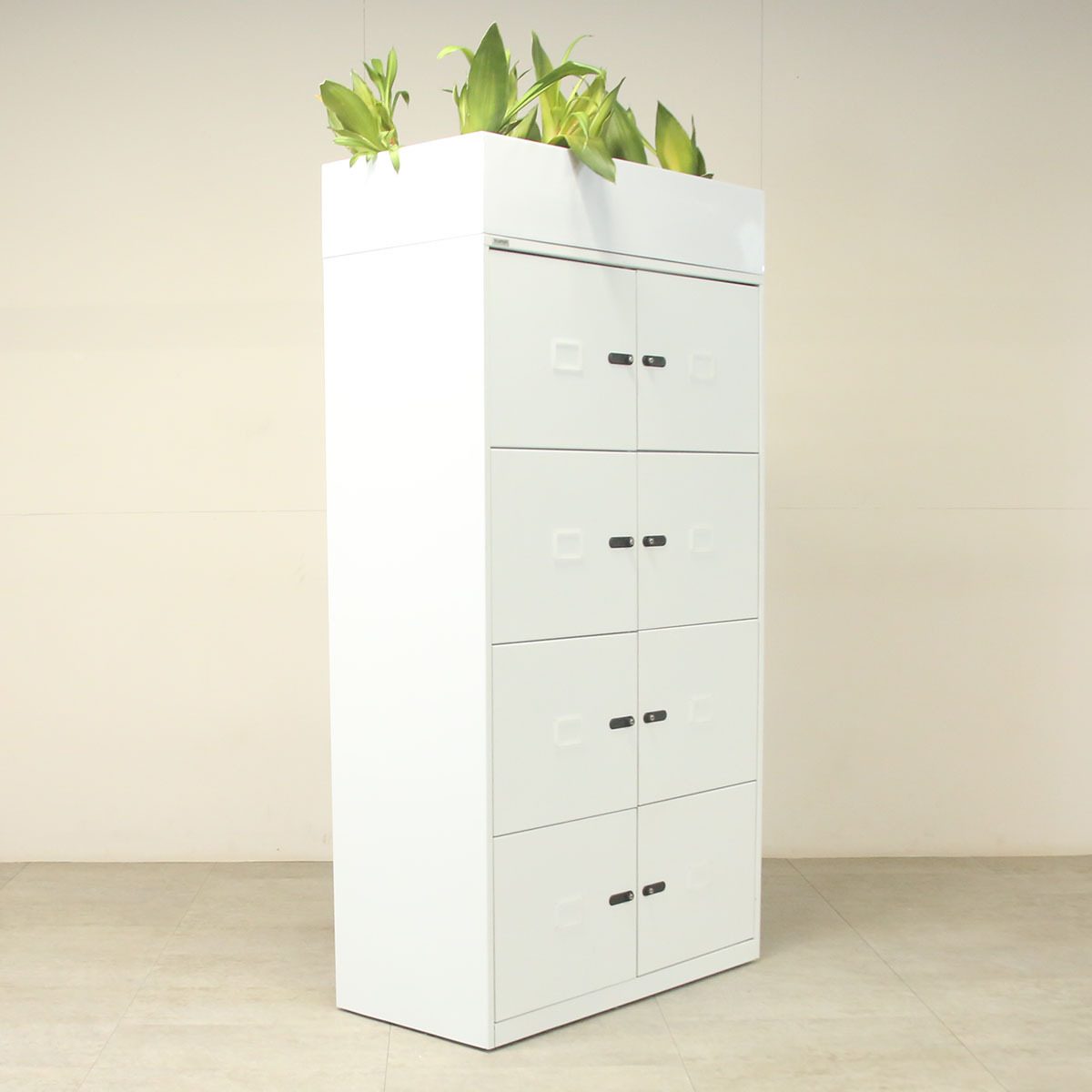 Triumph Bank of 8 White Lockers - 1000w - With Planters - LOC049 - LOF ...
