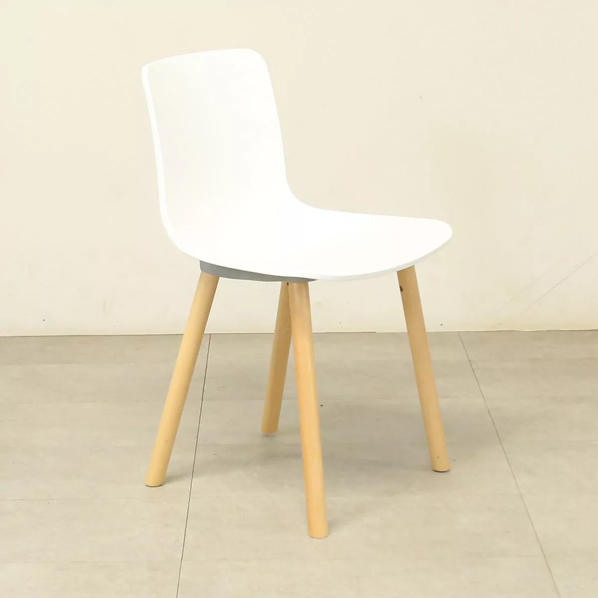Vitra HAL RE Wood Chair in White - LOC229 - LOF Office Furniture