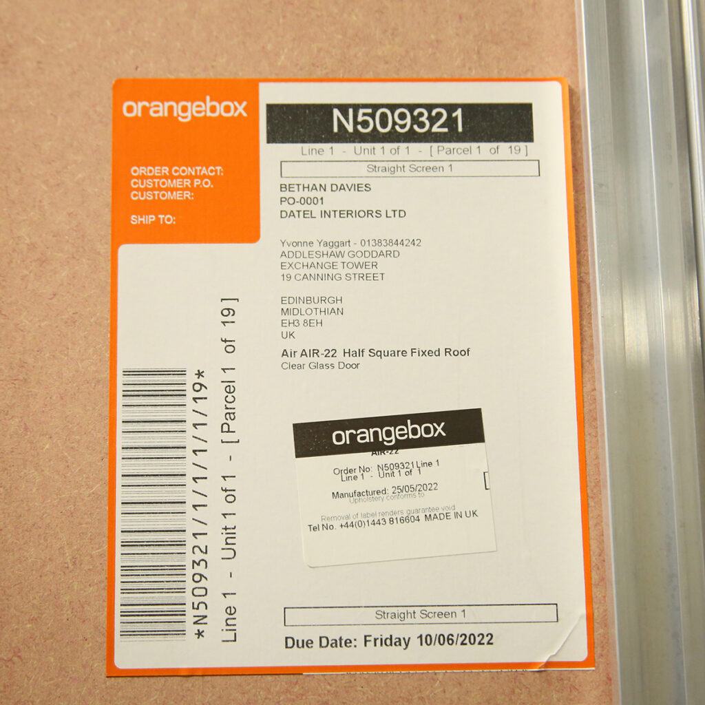 Orangebox AIR-22 Half Square Fixed Roof 2-4 Person Enclosed Meeting Pod ...